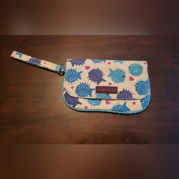 bungalow 360 | Bags | Bungalow 36 Puffer Fish Wristlet | Poshmark